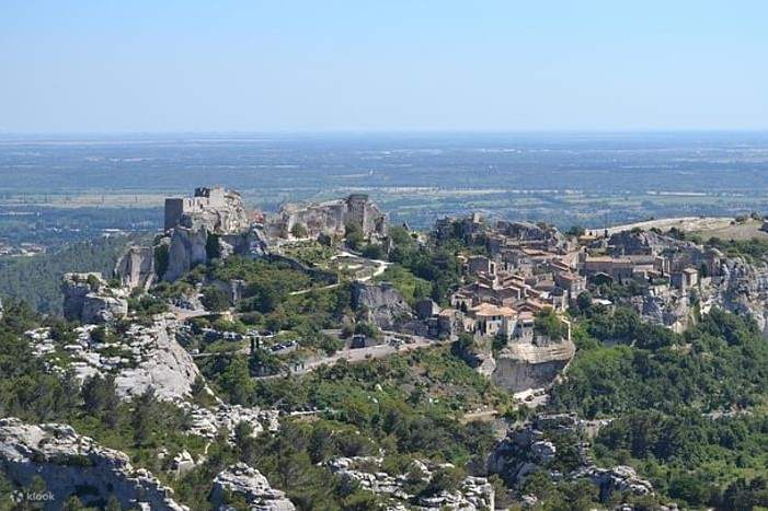 Saint Remy, Les Baux de Provence, dan Pont du Gard Tour dari Avignon ...