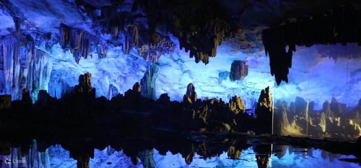 Guilin Reed Flute Cave, Dongli Ancient Village, and Yaoshan Cable Car ...
