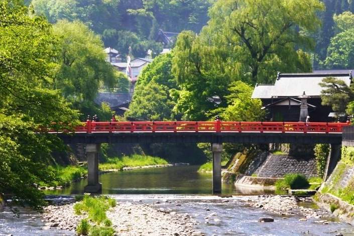 Shirakawa-go World Heritage Site and Hida-Takayama One Day Bus Tour ...