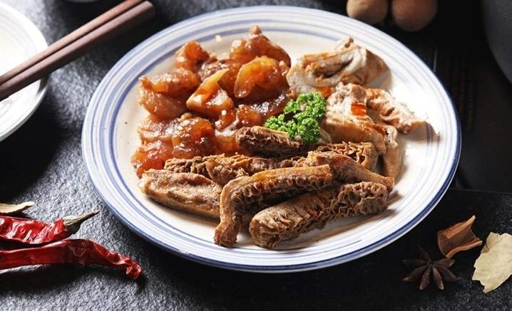 Bendingtang hot pot at MRT Beimen Station - Klook United States