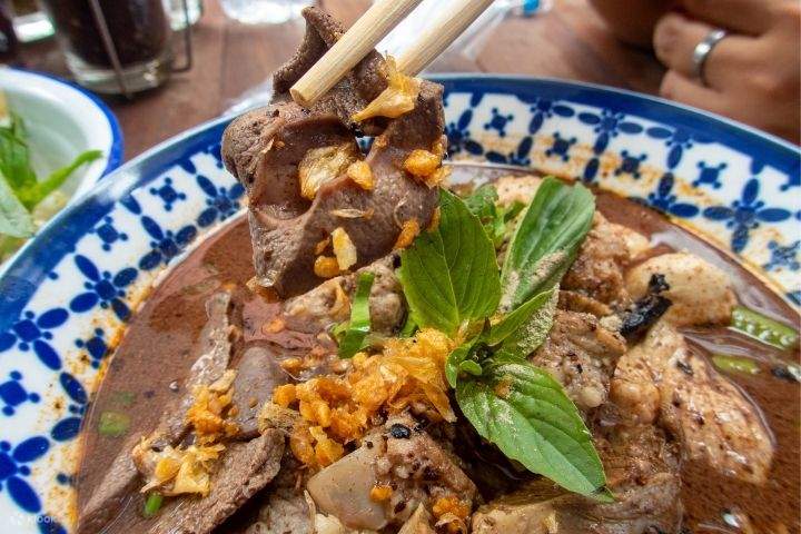 Lawatan Makanan Jing Jing Hua Hin oleh Feast Thailand - Klook Amerika ...