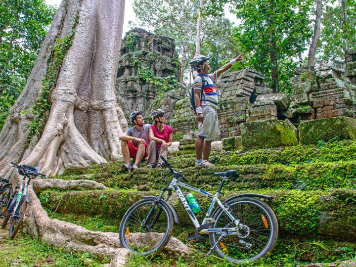 Angkor Wat Half-day Tour by Bicycle - Klook