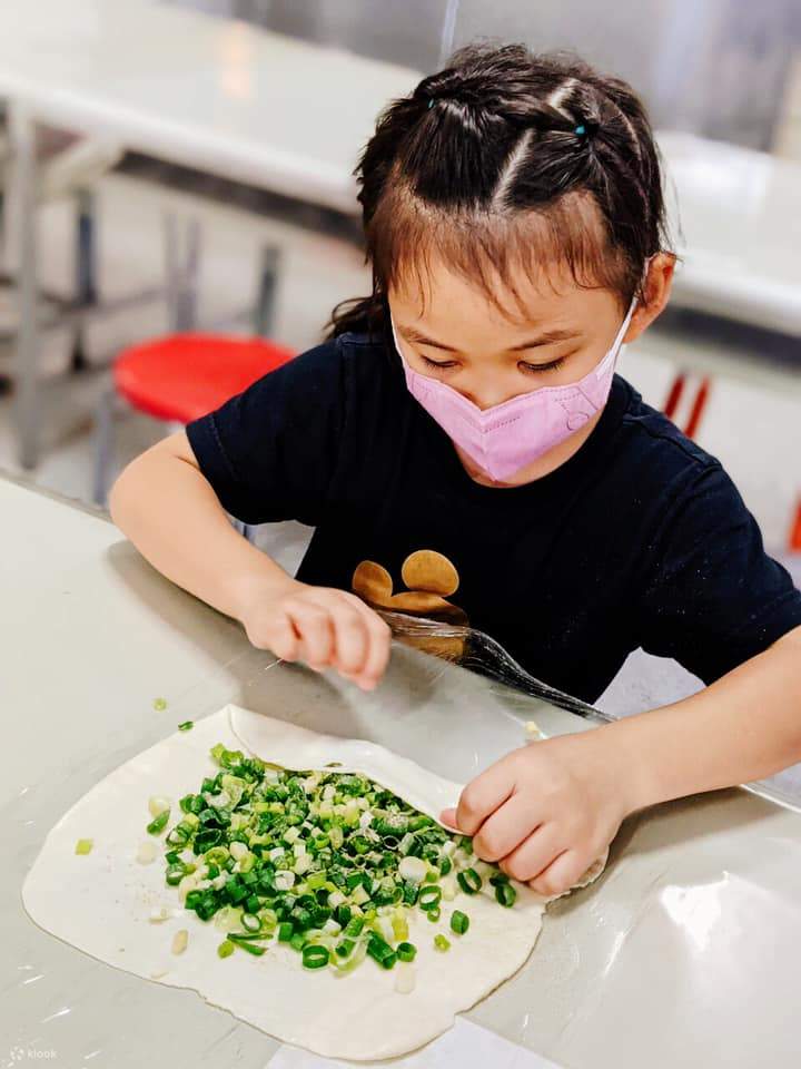 Yilan: Farmer Green Onion Experience Farm - Three Star Green Onion ...