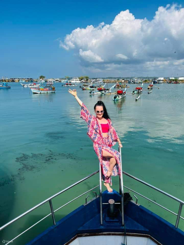 All Inclusive Mirissa Morning Whale Watching Boat Tour with Geeth ...