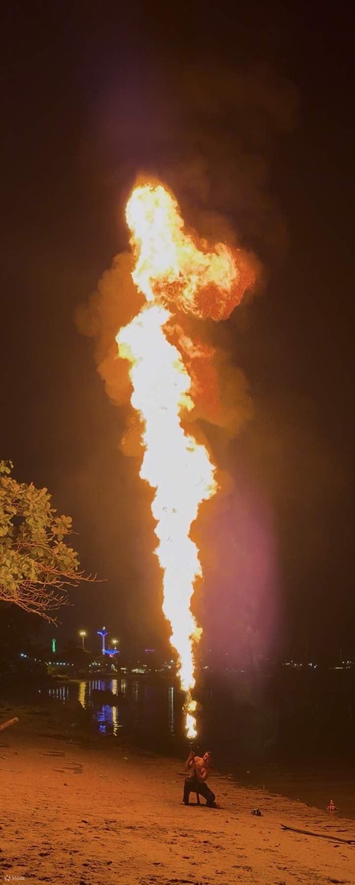 DAM Beach FIRESHOW PATTAYA - Klook