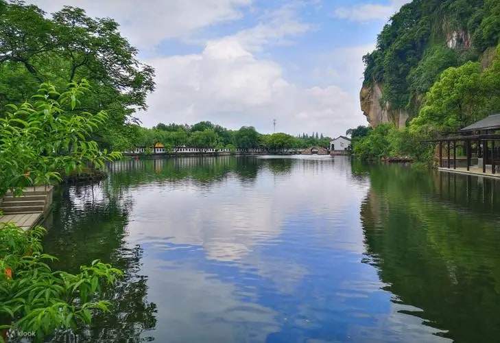 ทัวร์ส่วนตัวที่สวน Shaoxing Shen Lanting East Lake หนึ่งวันจากหางโจว ...