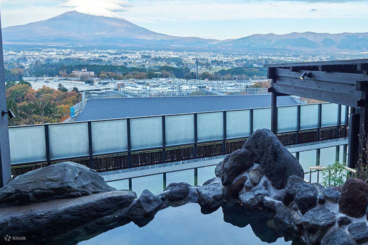 Fujiyama Snow Resort Yeti & Hot Spring One Day Tour from Tokyo - Klook