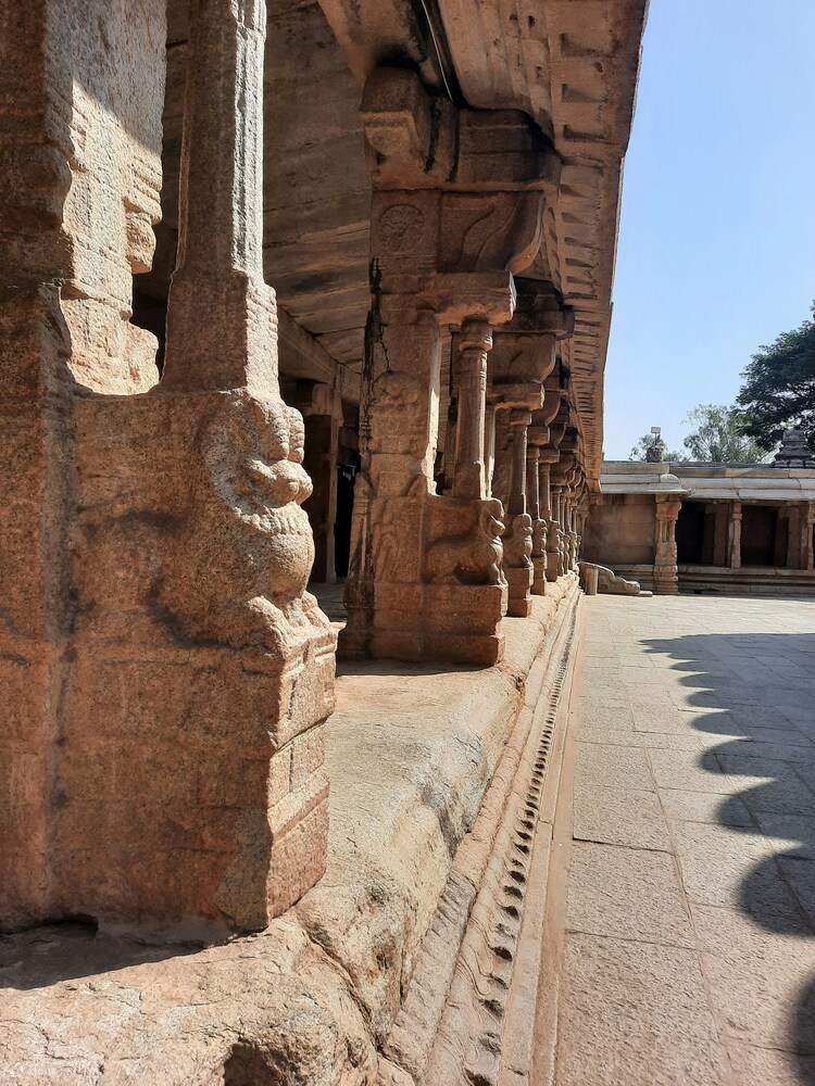 Bangalore Lepakshi Temple & Adiyogi Statue Tour with Guide, Lunch ...