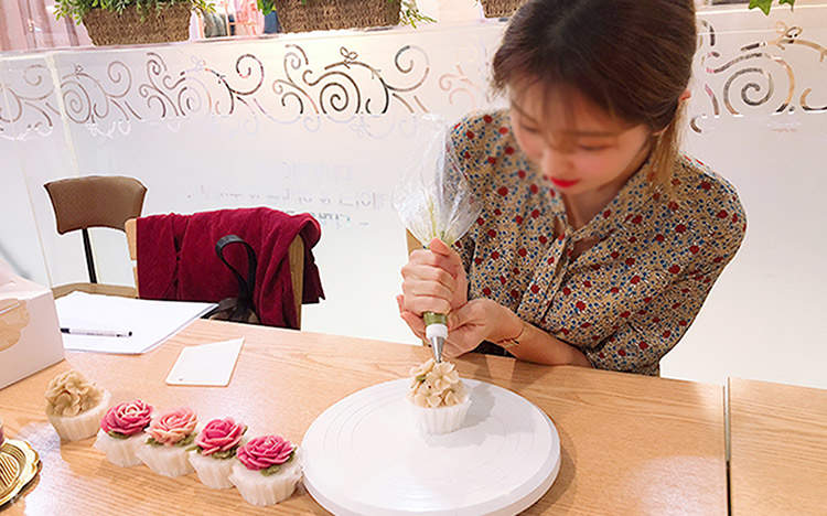 Seoul Jamsil Korean Traditional Dessert Cooking Class - Klook