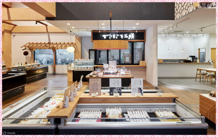 Tottori Sand Dunes & 21-Dish Crab Lunch 1 Day Bus Tour from Osaka ...