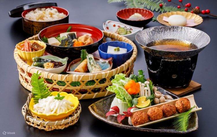 Niutsuhime Shrine and Mount Koya One Day Bus Tour from Nagoya - Klook