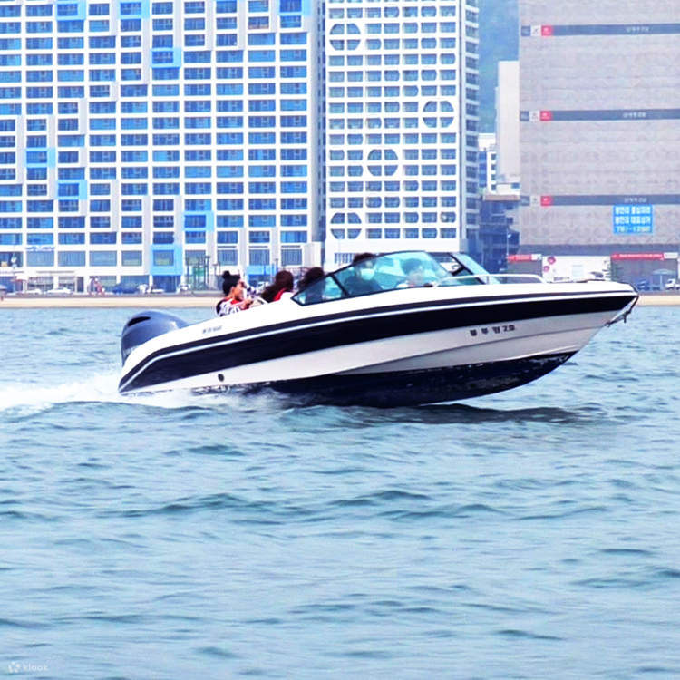 Pengalaman Menaiki Bot Jet di Pantai Gwangalli, Busan - Klook Amerika ...