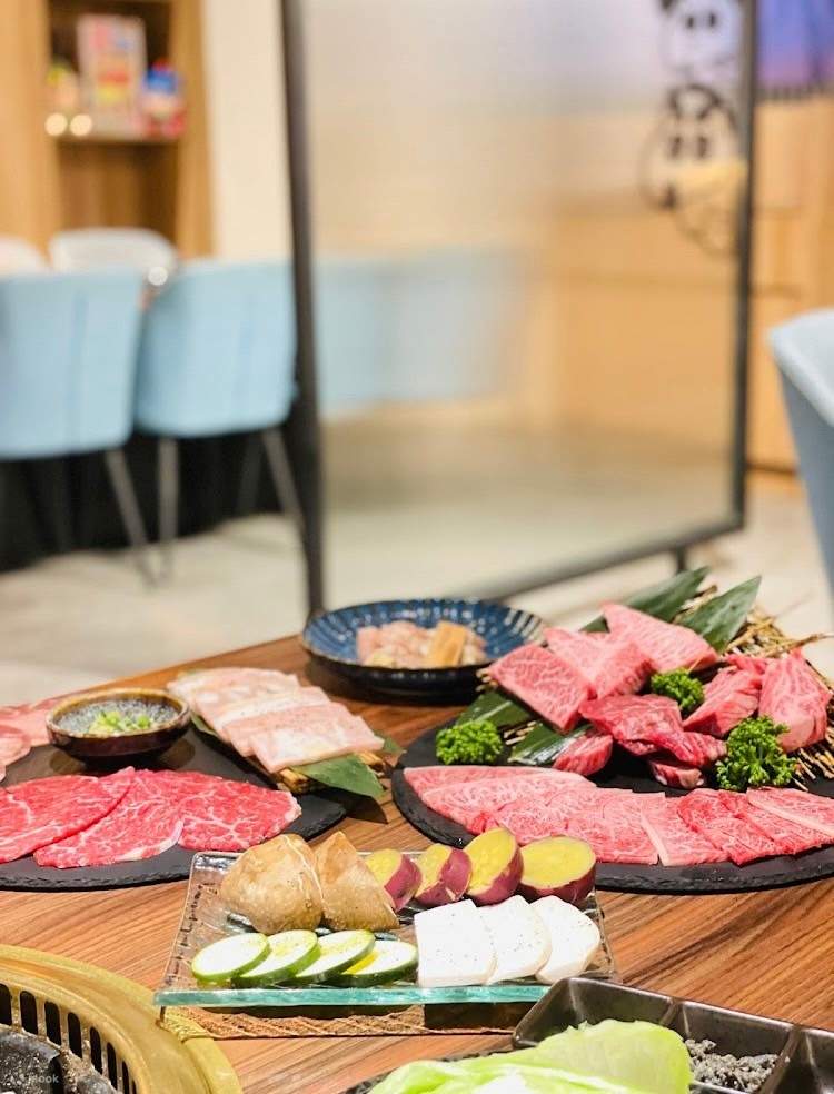 Flower roasted pork - Kaohsiung Qianjin store - Klook Singapore