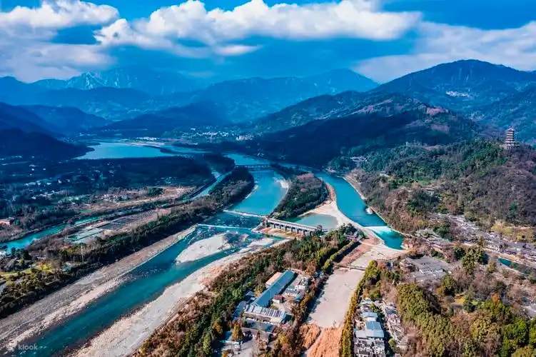 Private Day Tour from Chengdu to Dujiangyan, Nanqiao and Qingcheng ...