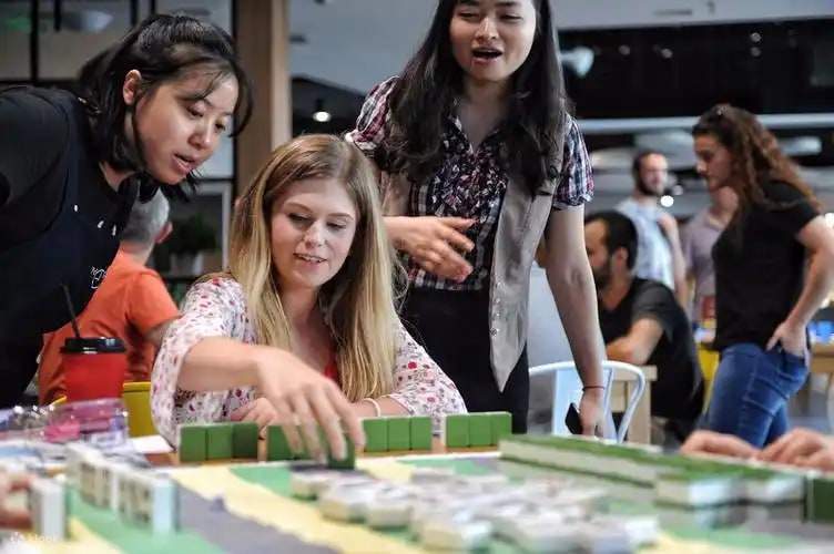 Tur Setengah Hari Grup Pribadi Chengdu: Pelajaran Mahjong Pribadi di ...