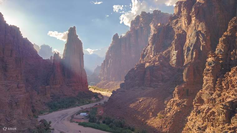 Al-Disah Valley safari tour in Tabuk - Klook India