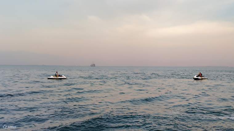 Half Moon Jet Skiing Experience - Klook Malaysia