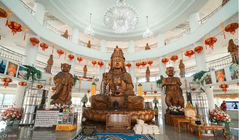 Chiangrai Blue White Red Temple + Lalita Café Buong Araw na Tour ...