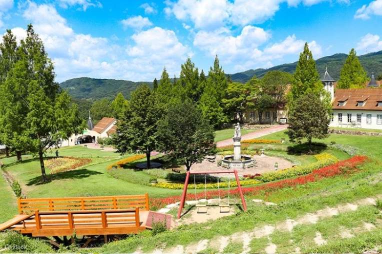 Kurashiki Bikan Historical Quarter and Okayama Forest Park One Day Bus ...