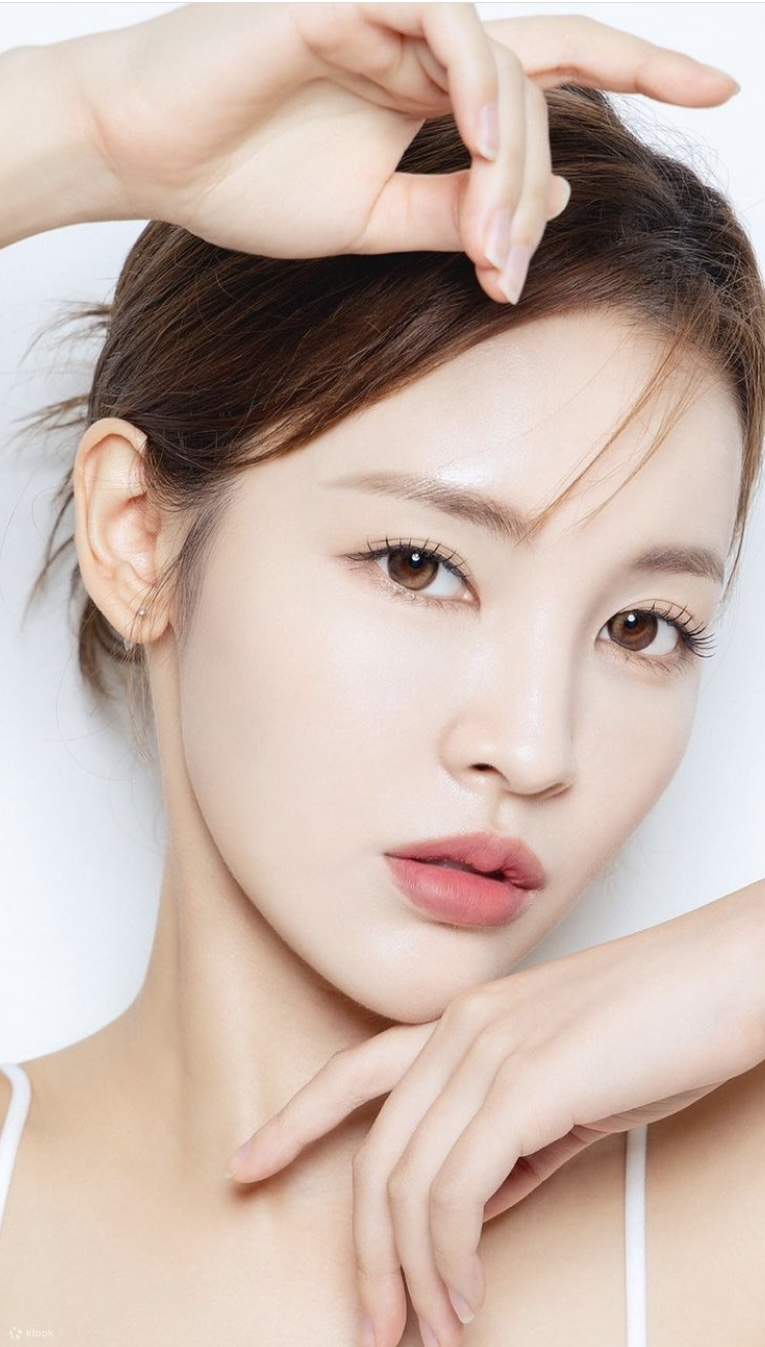 K-pop Celebrity Hotspot Beauty Salon: Hair & Makeup Experience - Klook ...