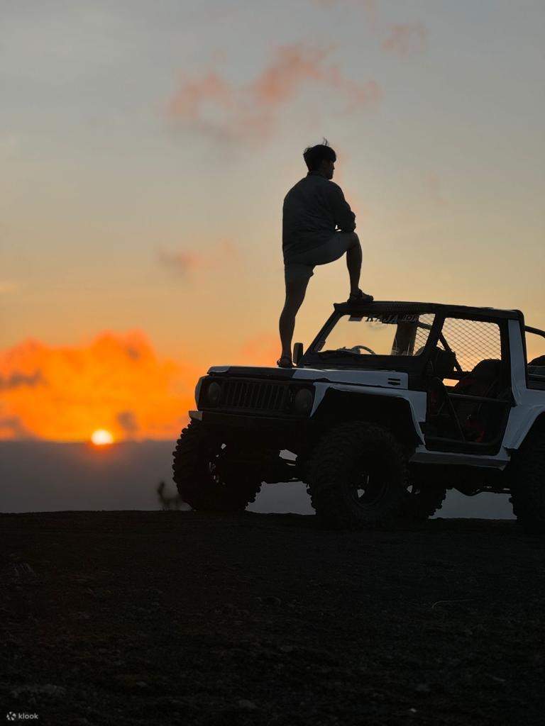 Mount Batur 4WD Jeep Sunset with Photographer and Custom Jeep Color ...
