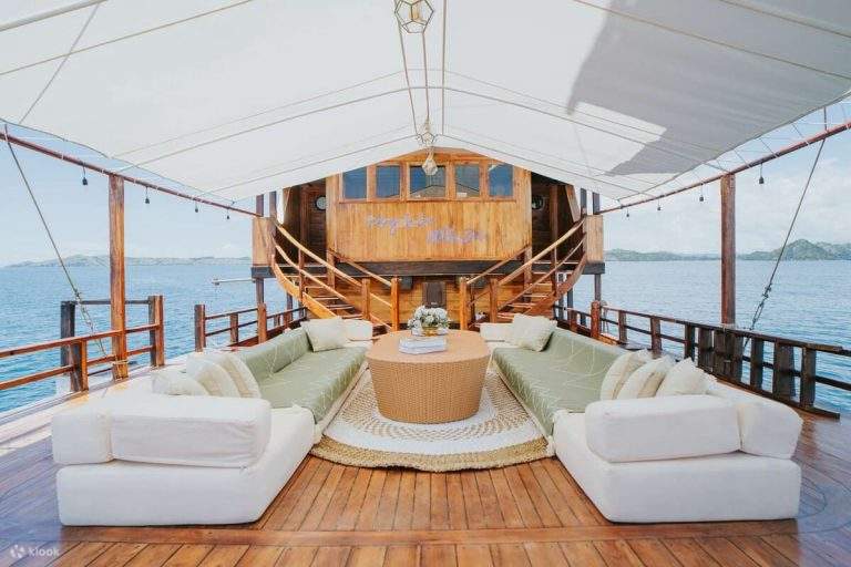 3D2N VIP Phinisi Sailing Komodo Tour from Labuan Bajo - Klook