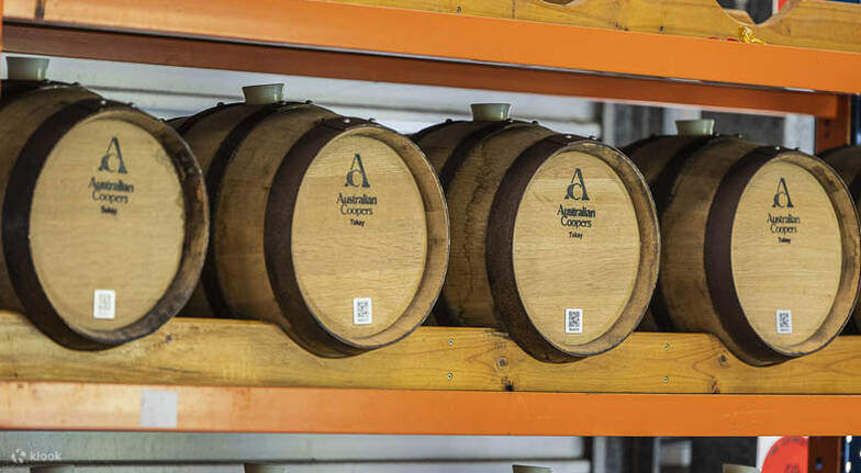 Tour de bebidas de 30 minutos por la destilería de ron - Klook Estados ...