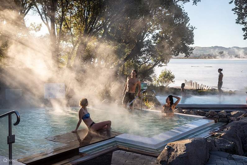 Polynesian Spa Geothermal Hot Springs Admission - Klook New Zealand