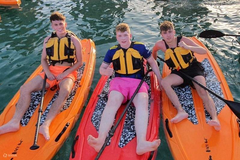 90 Minutes Join In Kayaking or Stand-Up Paddling in The Pearl, Qatar ...