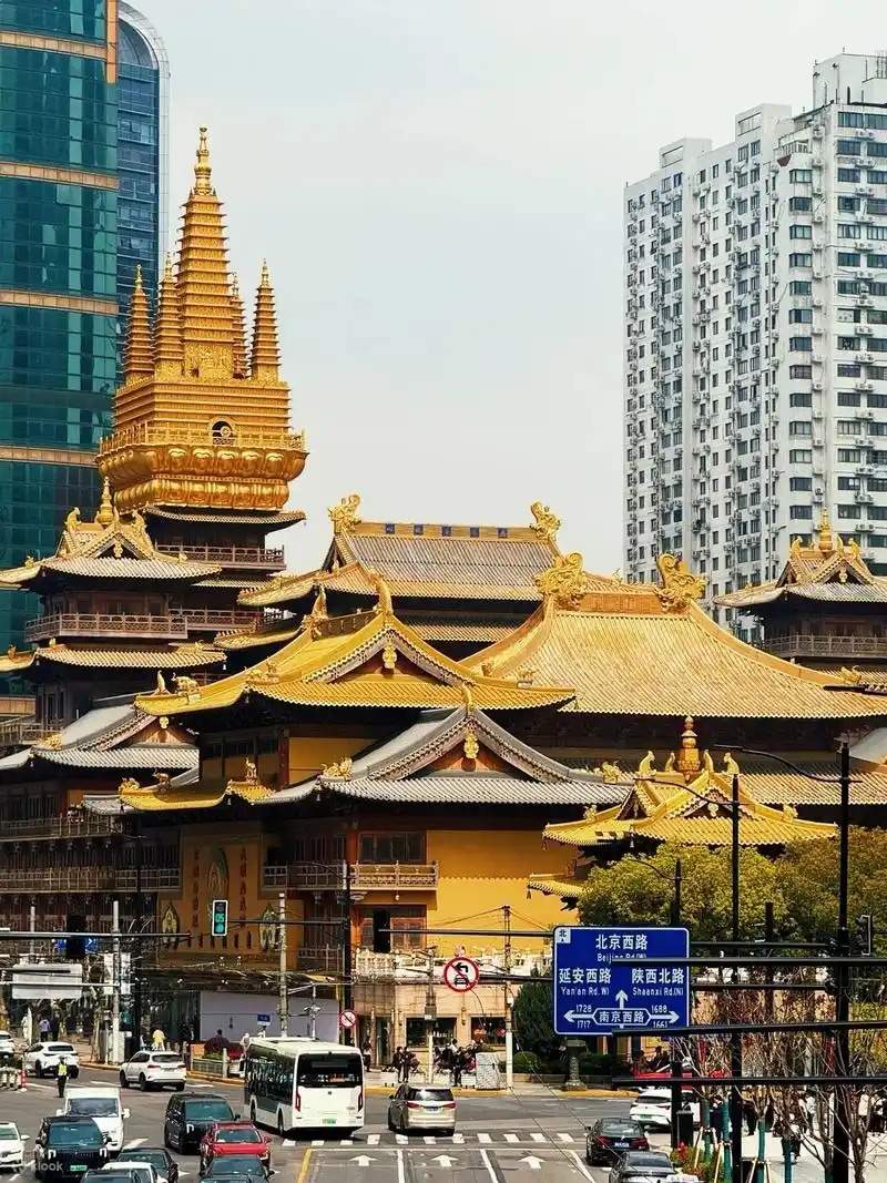 Shanghai Jing'an Temple, Wukang Road, Yu Garden, The Bund, Local Food Private Guided Day Tour ...