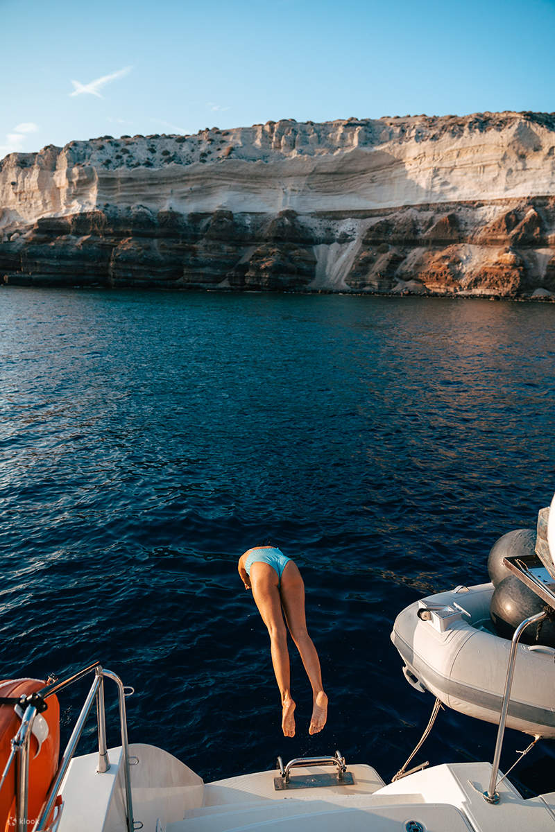Santorini Sunset Catamaran Cruise: Swim Stops, Dinner and Drinks - Klook