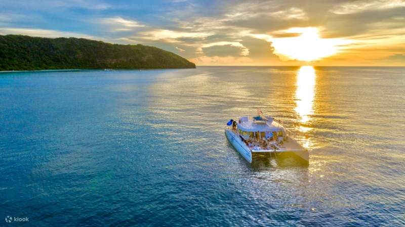 Join In Pattaya Islands Hopping (Ko Phai/koh Rin/koh Ped) By Luxury ...