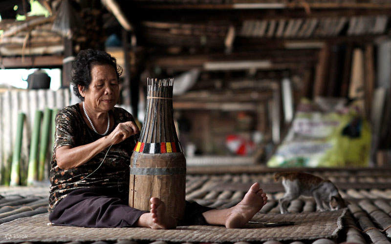 Half Day Annah Rais Bidayuh Longhouse Tour in Sarawak - Klook