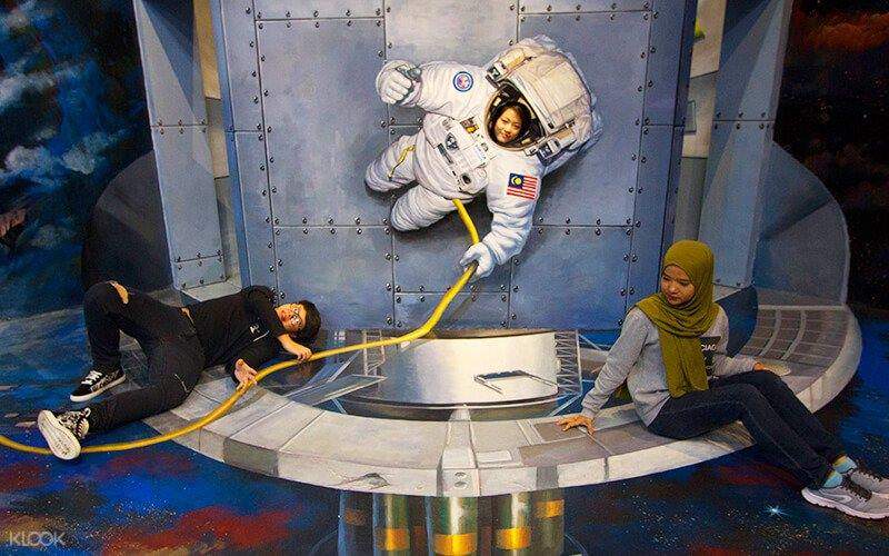 Tiket Masuk Ripley's Adventureland, Jurassic Research Center, 4D Trick ...