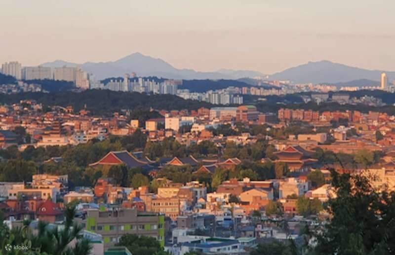 Seoul Inwangsan & Bugaksan Mountain Hiking Tour - Klook United States