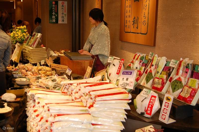 Kyoto Nishiki Market & Depachika Small Group Guided Food Tour - Klook ...