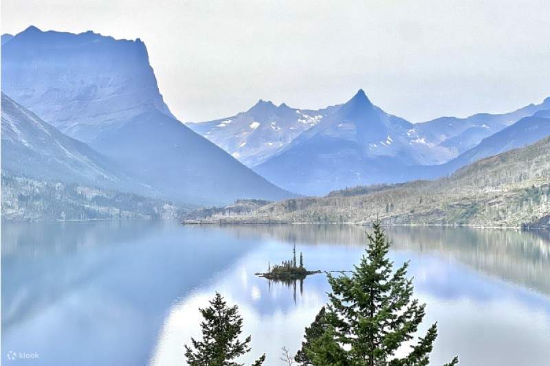 2-Day Wonders of Waterton & Glacier National Park Tour in Calgary ...