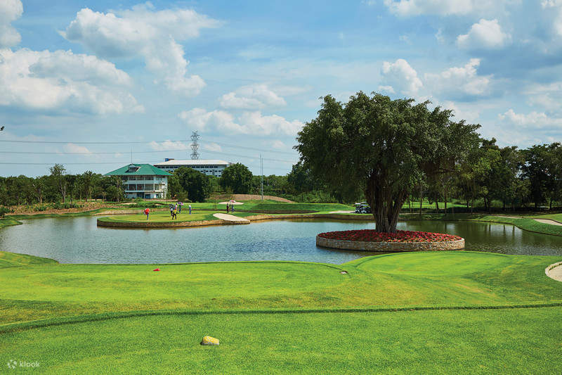 Sertai Bermain Golf Di Kelab Golf Bangkok di Bangkok - Klook Amerika ...