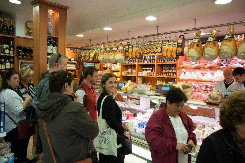 Small-Group Rome Food Walking Tour: Trastevere, Campo de' Fiori and ...