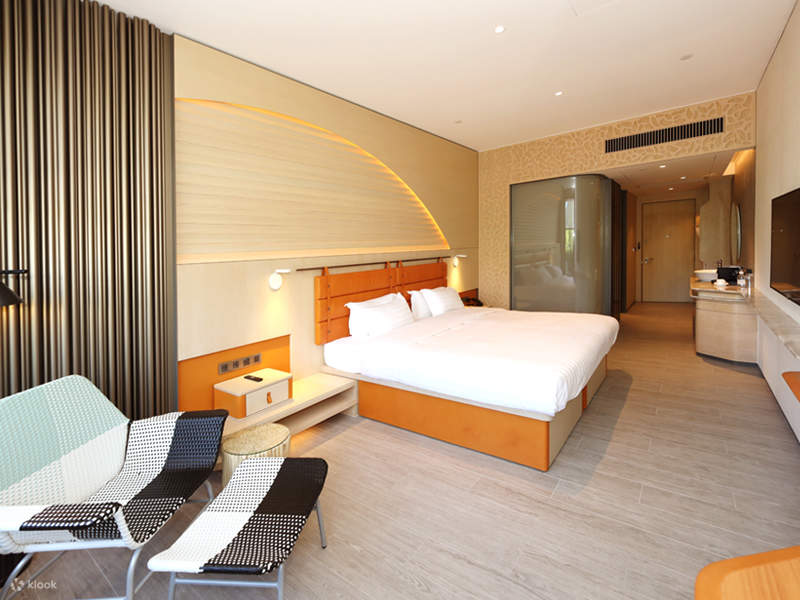 Staycation Stay at WM Hotel with Buffet Breakfast - Klook The Bahamas