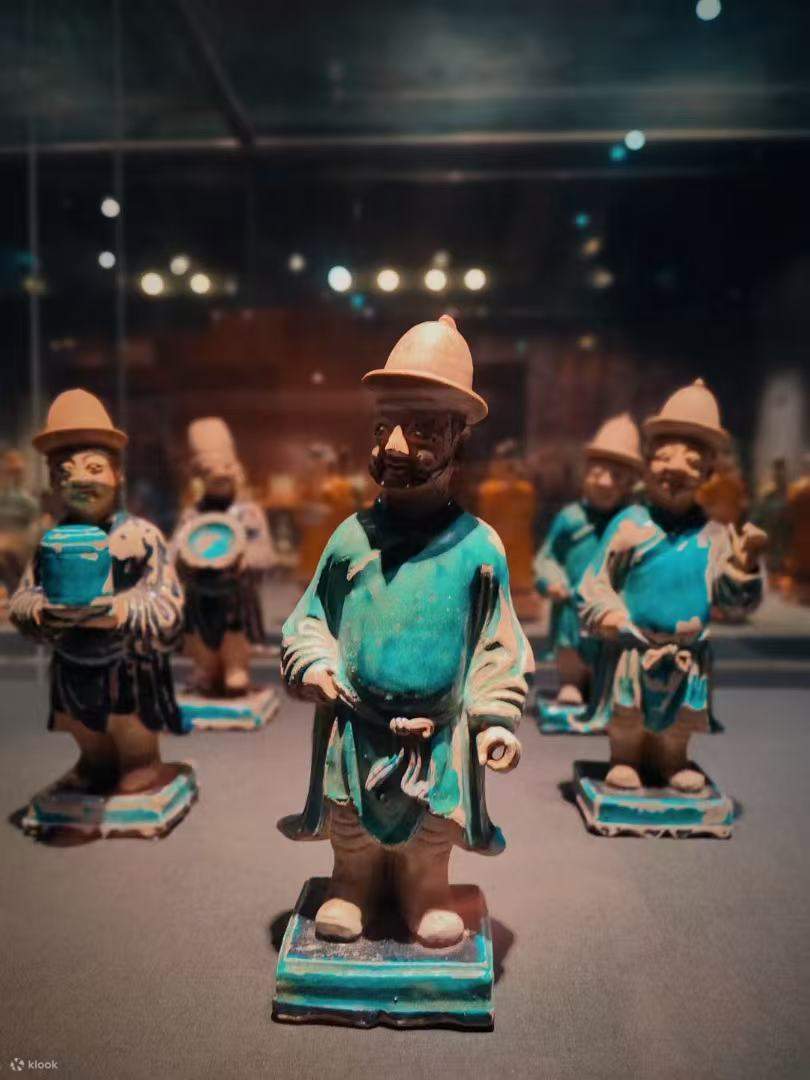 Chengdu Museum Private Tour Guide Service - Klook