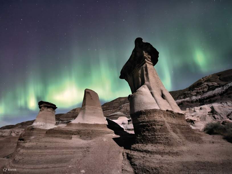 Drumheller Day Tour Hoodoos, Canyons & Dinosaurs from Calgary, Canad ...