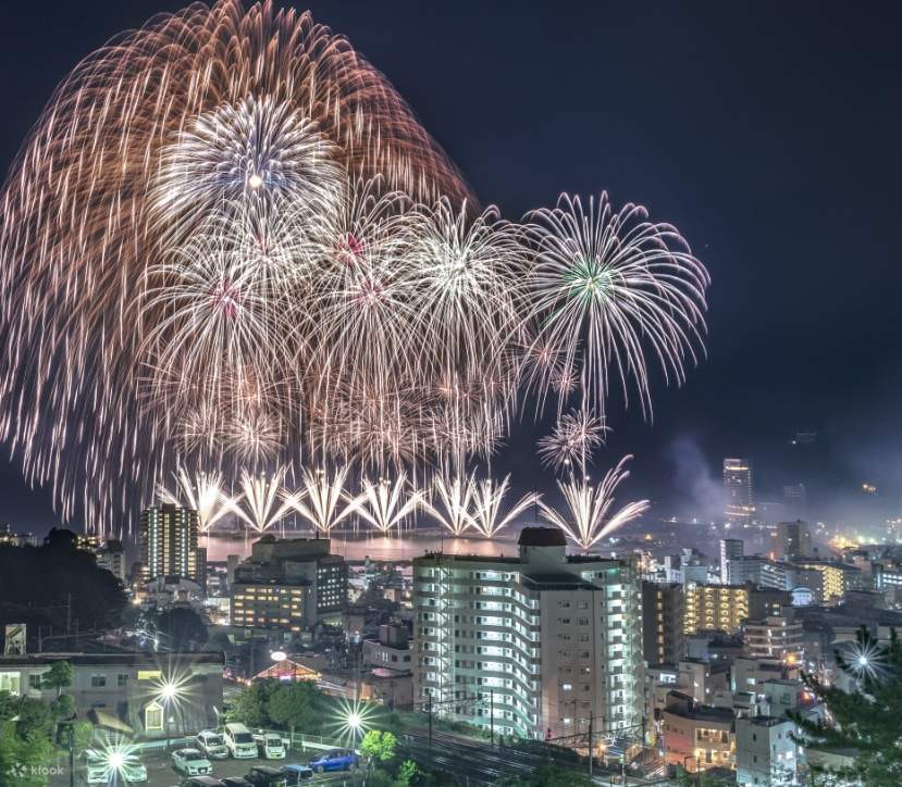 Fireworks only｜Atami Sea Fireworks Festival & Hakone Shrine/Ryuguden ...