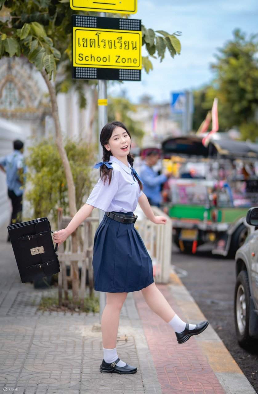 Join In Thai School Uniform Photo Tour in Bangkok - Klook