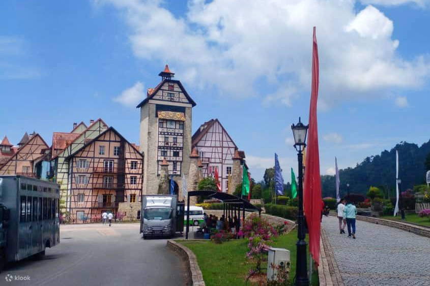 Colmar Tropicale dan Tur Sehari Penuh Batu Caves - Klook Indonesia