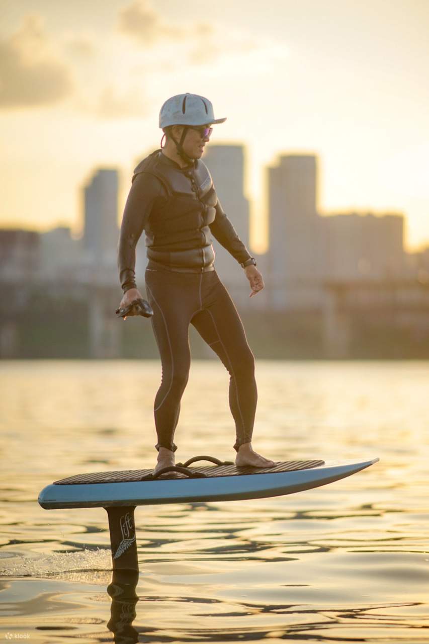 Efoil Surfing Class on the Han River in Seoul - Klook United States