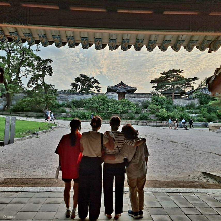 Changgyeonggung Palace Night View Tour - Klook Philippines