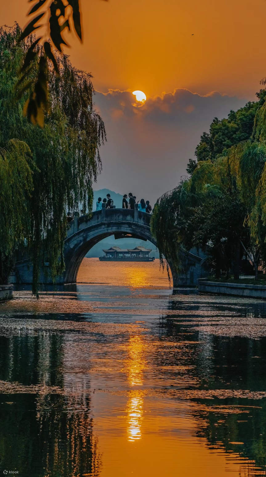 Hangzhou West Lake Scenic Area + Su Causeway + Painted Pleasure Boat ...