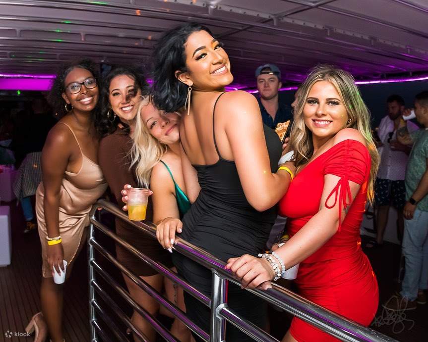 Experience the Ultimate Miami Vibes: Boat Party with Free Open Bar and Live DJ - Klook
