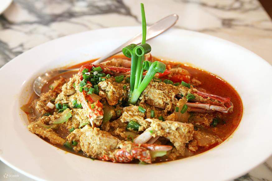 Poo Phat Pong Curry for 2 at Bua in Itaewon, South Korea - Klook ...